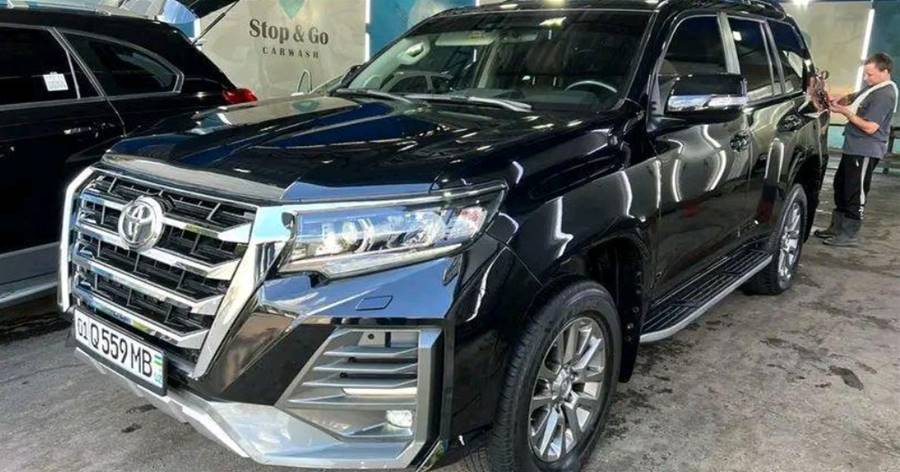 豐田普拉多「新版本」曝光，鍍鉻元素豐富，2.8T+6AT+差速鎖